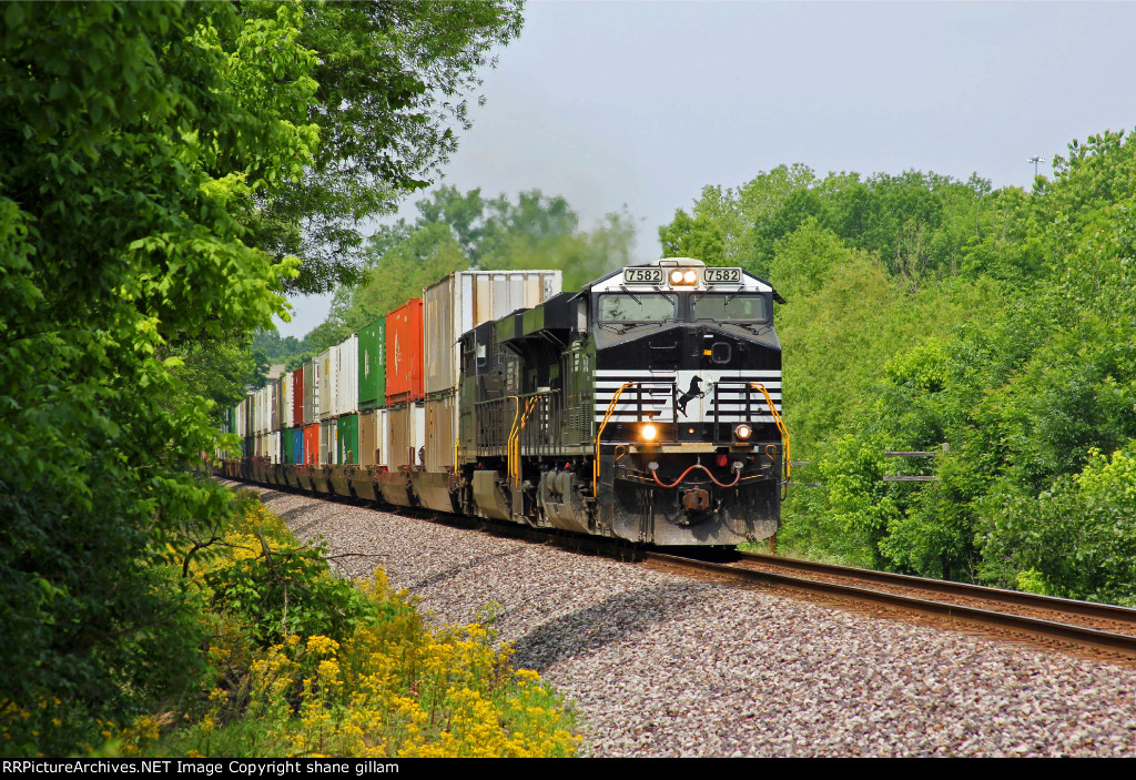 NS 7582 Leads Ns 223 EB toward Saint Louis.